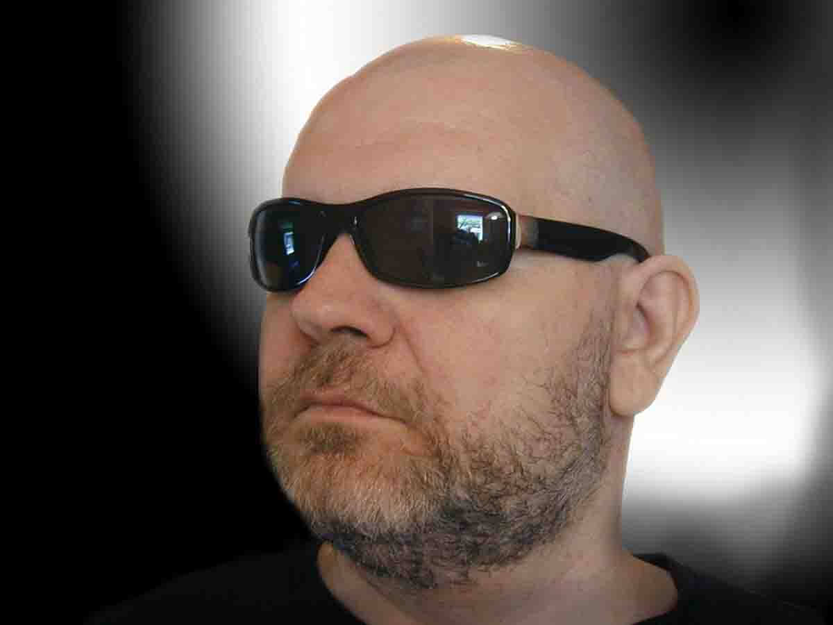 9 Ways How To Treat A Bald Head To Stay Healthy And More Beautiful